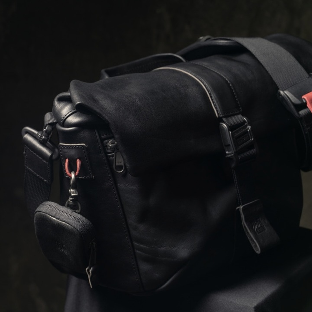 "PILOT" LEATHER TRAVEL CAMERA BAG 7L UPGRADED - Handmade camera bags ...