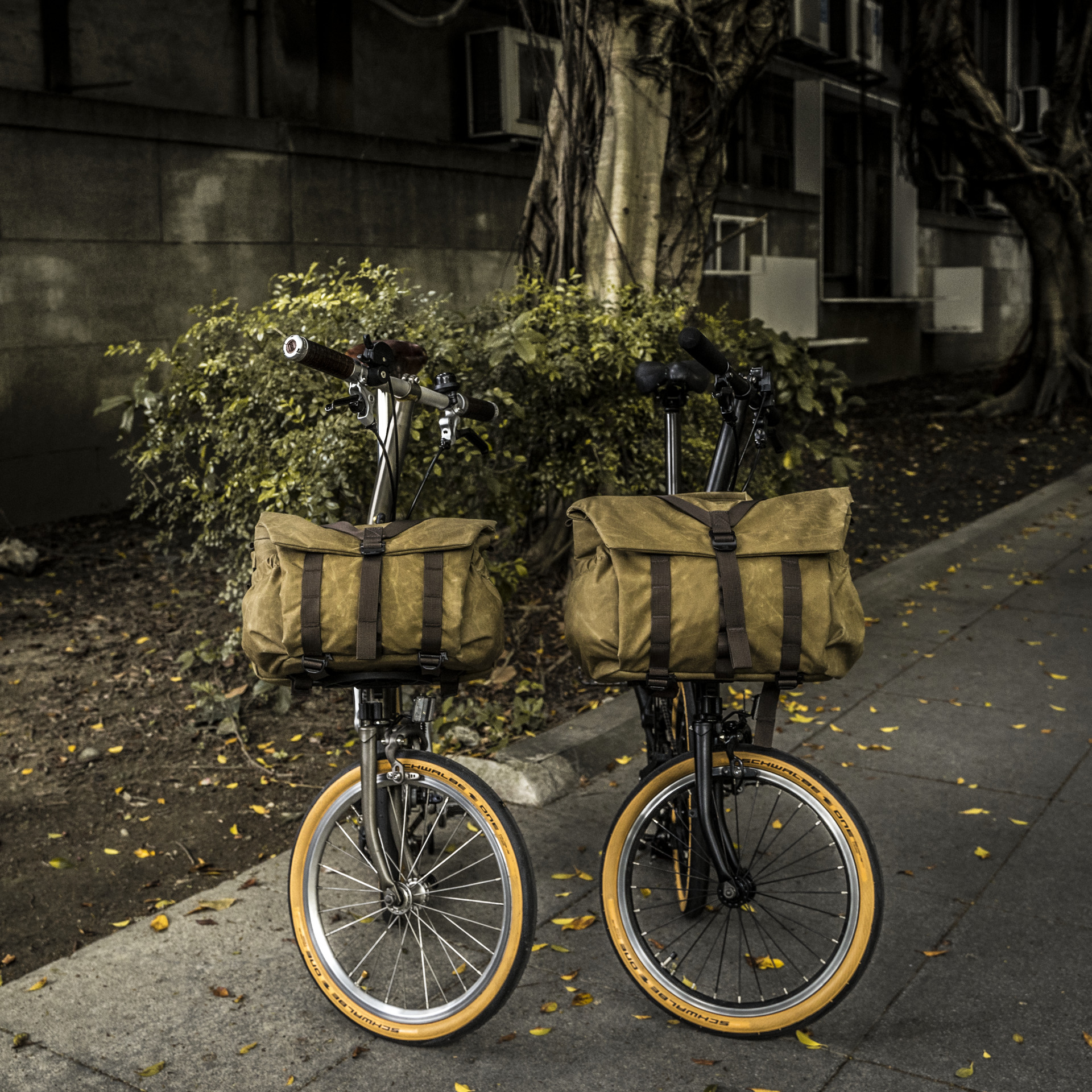 "PILOT" BROMPTON BAG 7L, includes 2 pouch modules (optional carrier ...