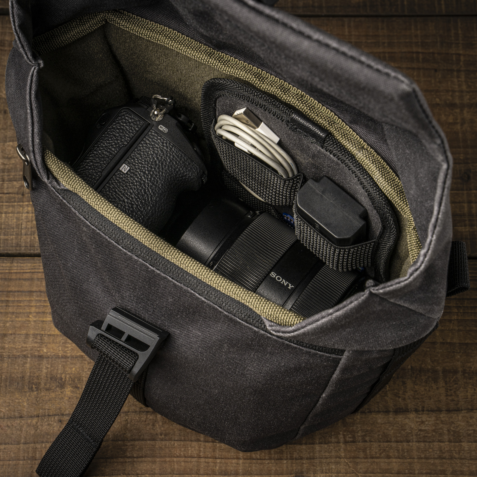 "PILOT" TRAVEL CAMERA BAG 3.5L UPGRADED - Handmade camera bags ...