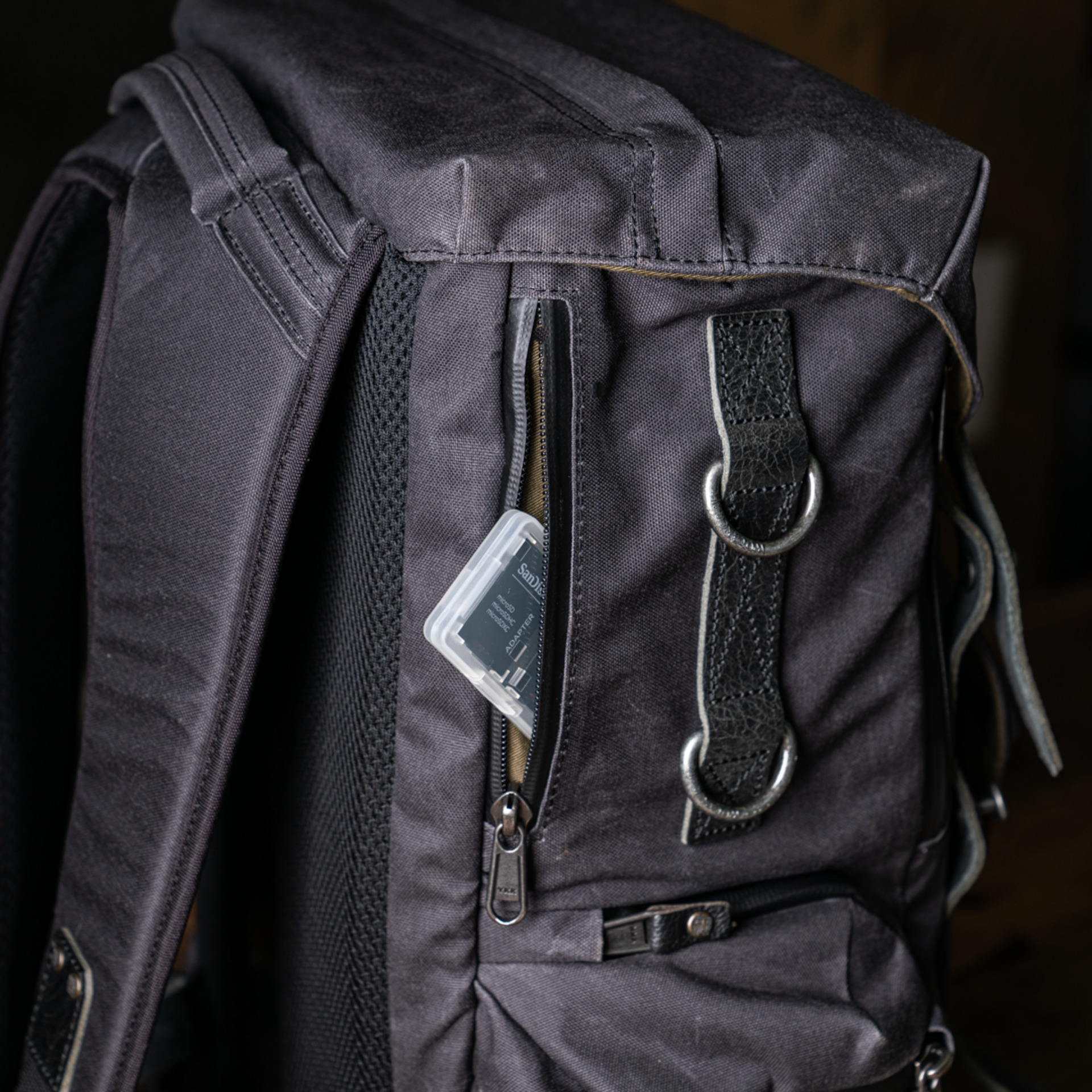 "NEW CITY EXPLORER" COMMANDER TRAVEL CAMERA BACKPACK 21L - Handmade ...